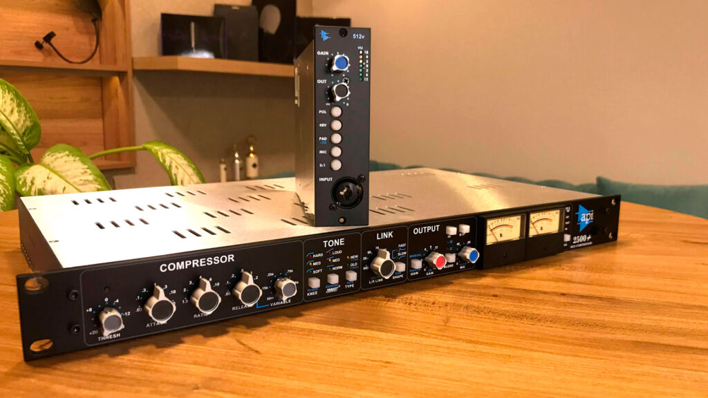 API - Planeta Analógico